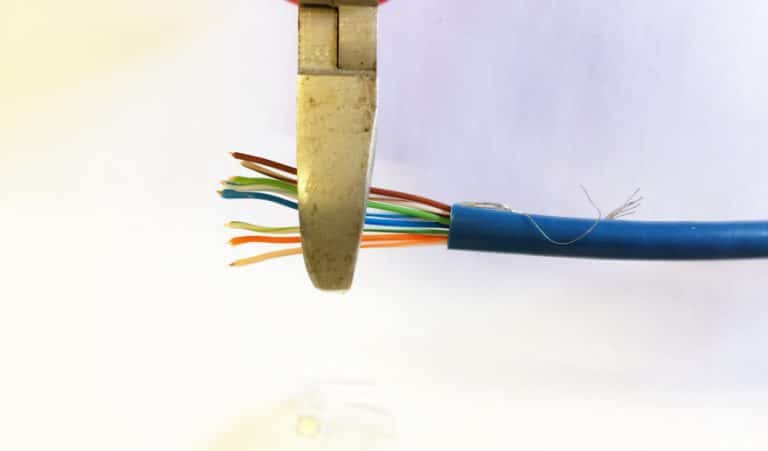 Comment créer un câble RJ45 pour la maison connectée